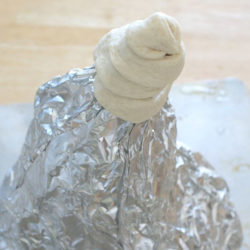 Make a bread cornucopia for Thanksgiving | Chica and Jo
