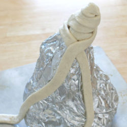 Make a bread cornucopia for Thanksgiving | Chica and Jo