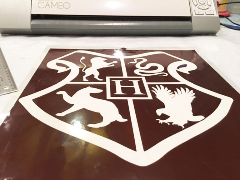 DIY Harry Potter School Trunk Suitcase | Chica and Jo