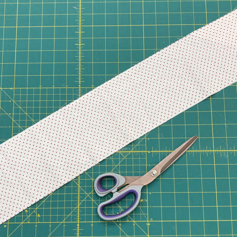 How to Make a Wreath Sash (Tutorial with Video) | Chica and Jo